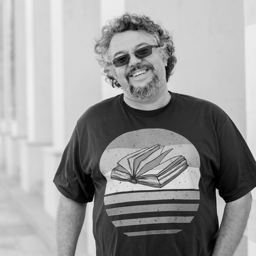 Манол Пејков - Bookstar