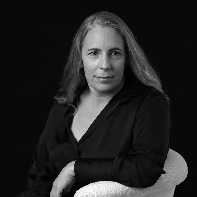 Калина Малеска - Bookstar